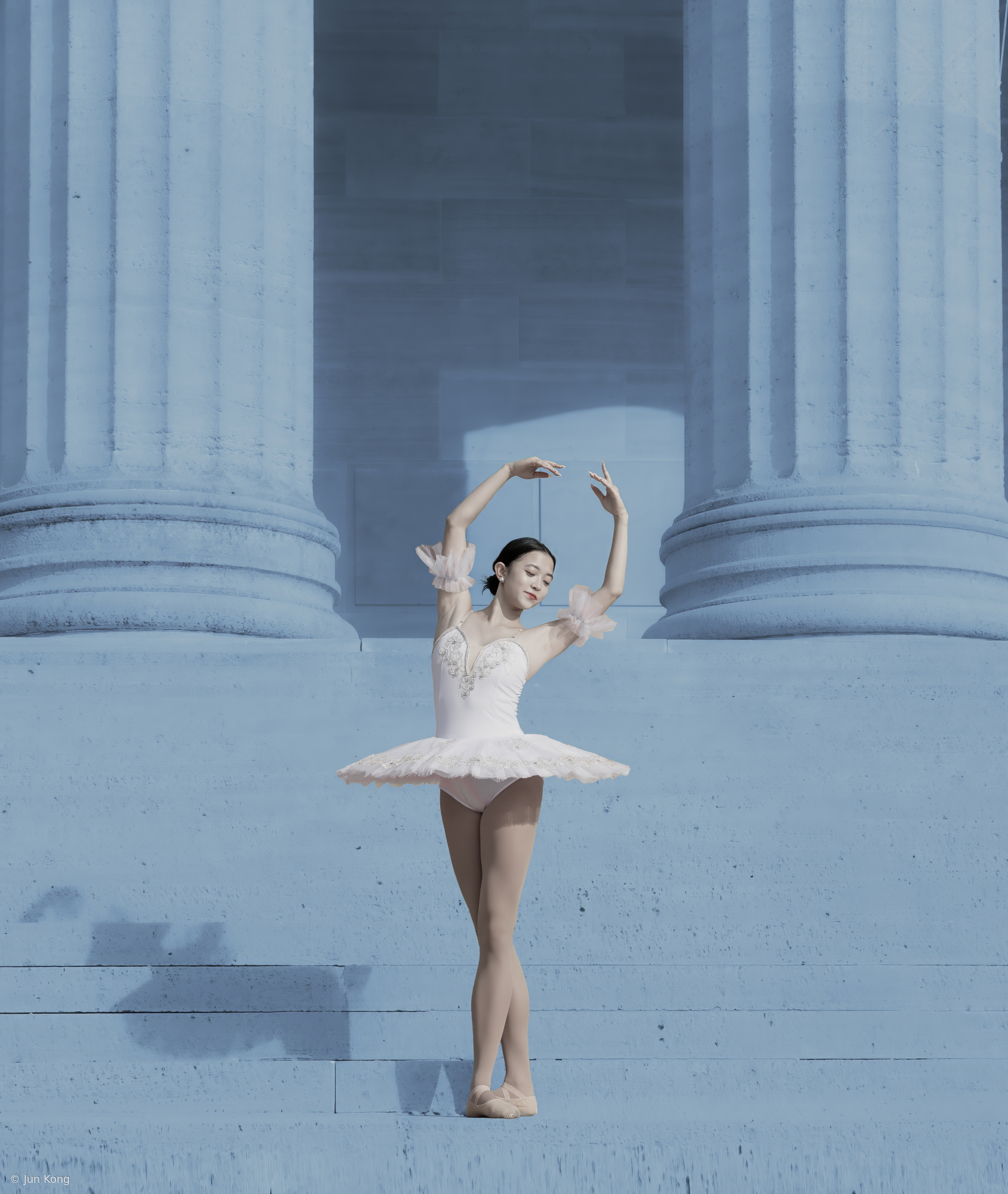 Ballet girl by Jun Kong