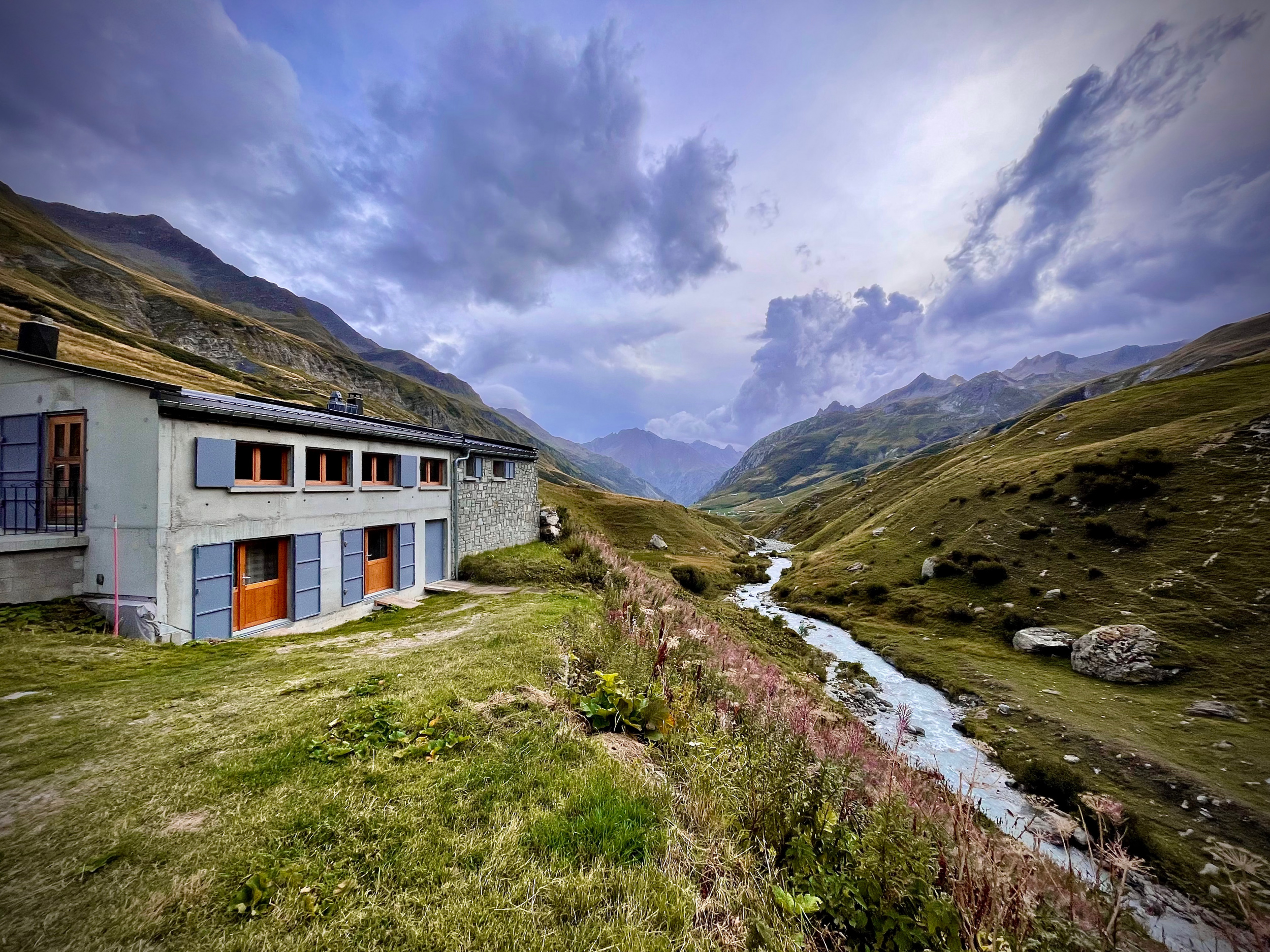Refuge Des Mottets by Sean Willis