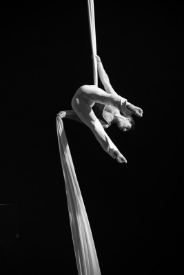 Aerial act by daniel demunter