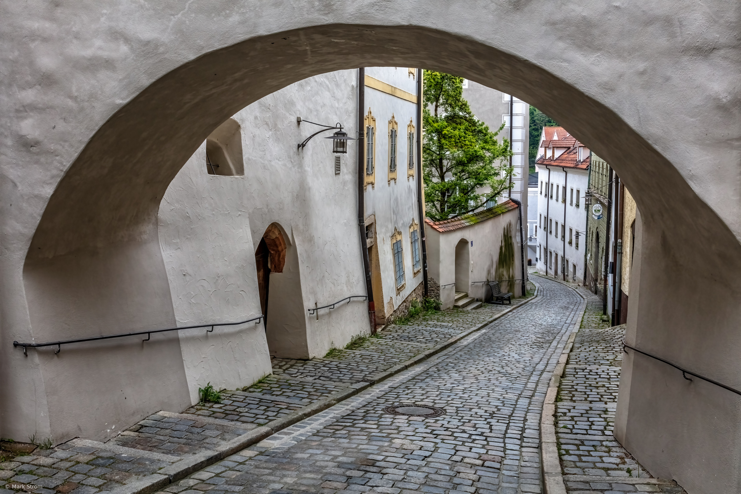 Curves by Mark Strom