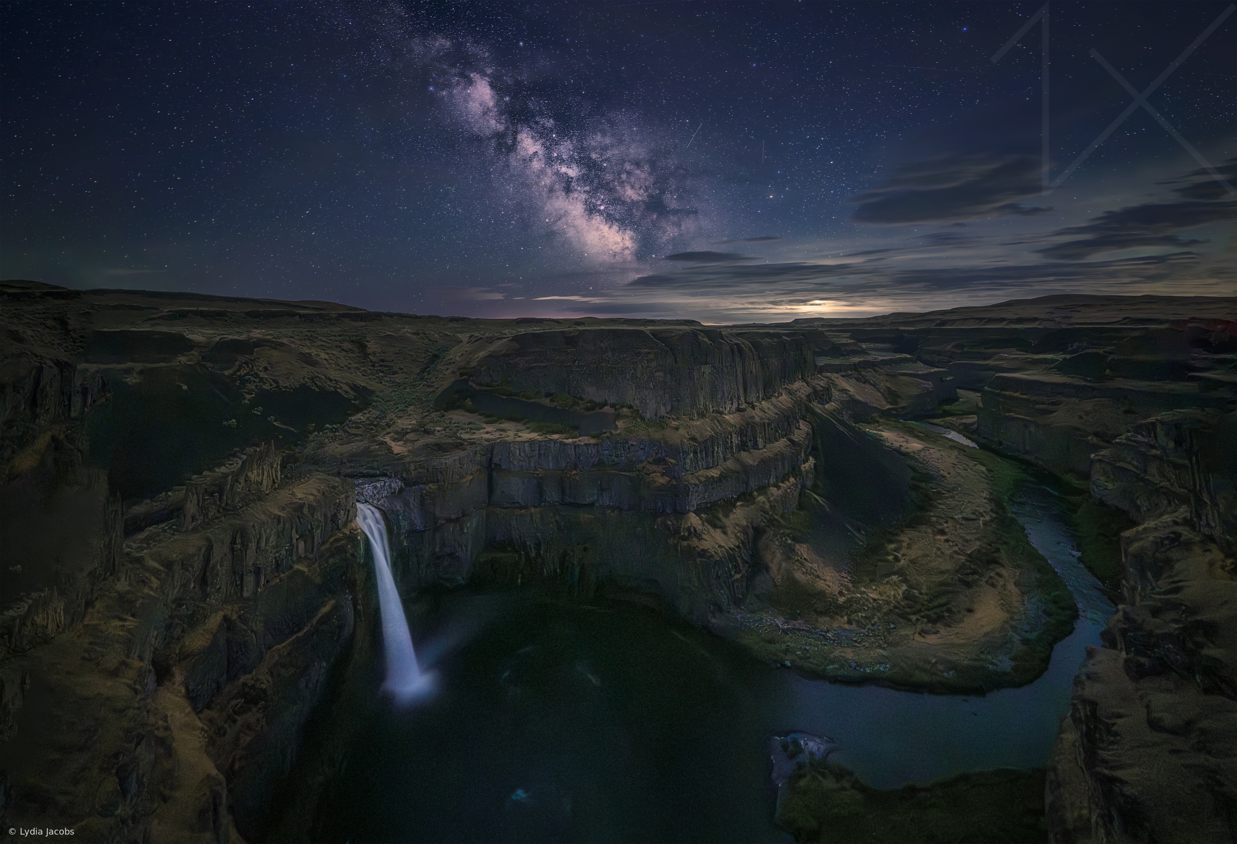 Galaxy at Palouse falls by Lydia Jacobs