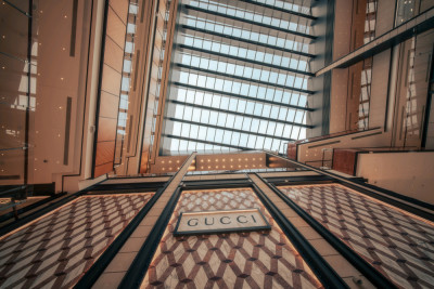 Look up by Calvin Feng