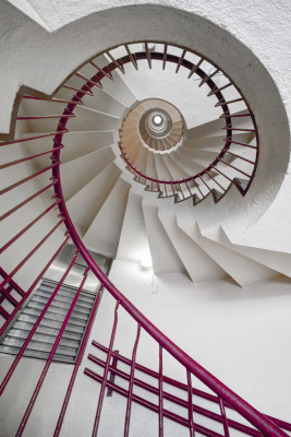 red handrail by Tomoshi Hara