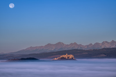 White sea below the castle by Enriko Horváth