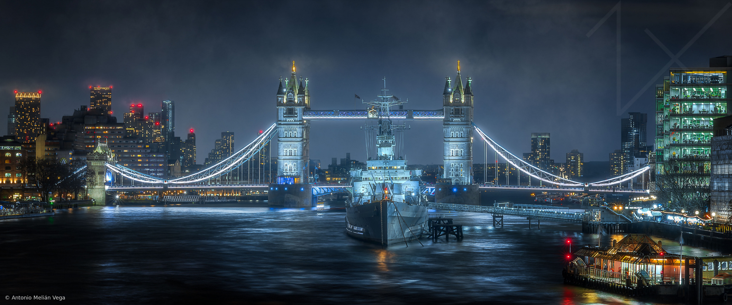 Tower Bridge & HMS Belfast by Antonio Melián Vega