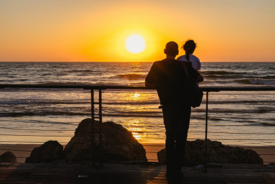 Glance toward downfall by Gila Koller