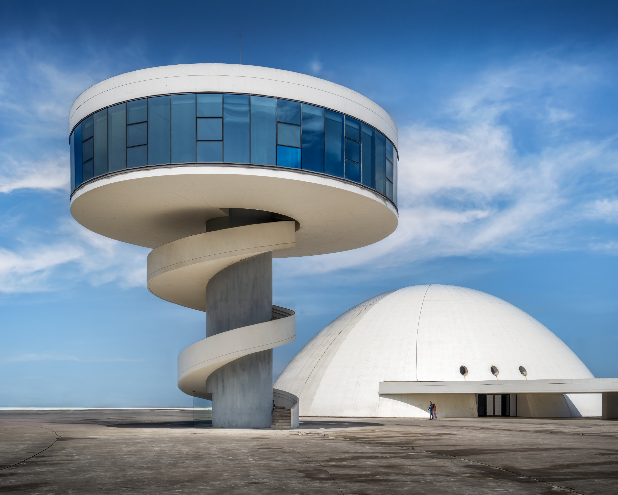 Hail to futuristic design by Marc van Oostrum