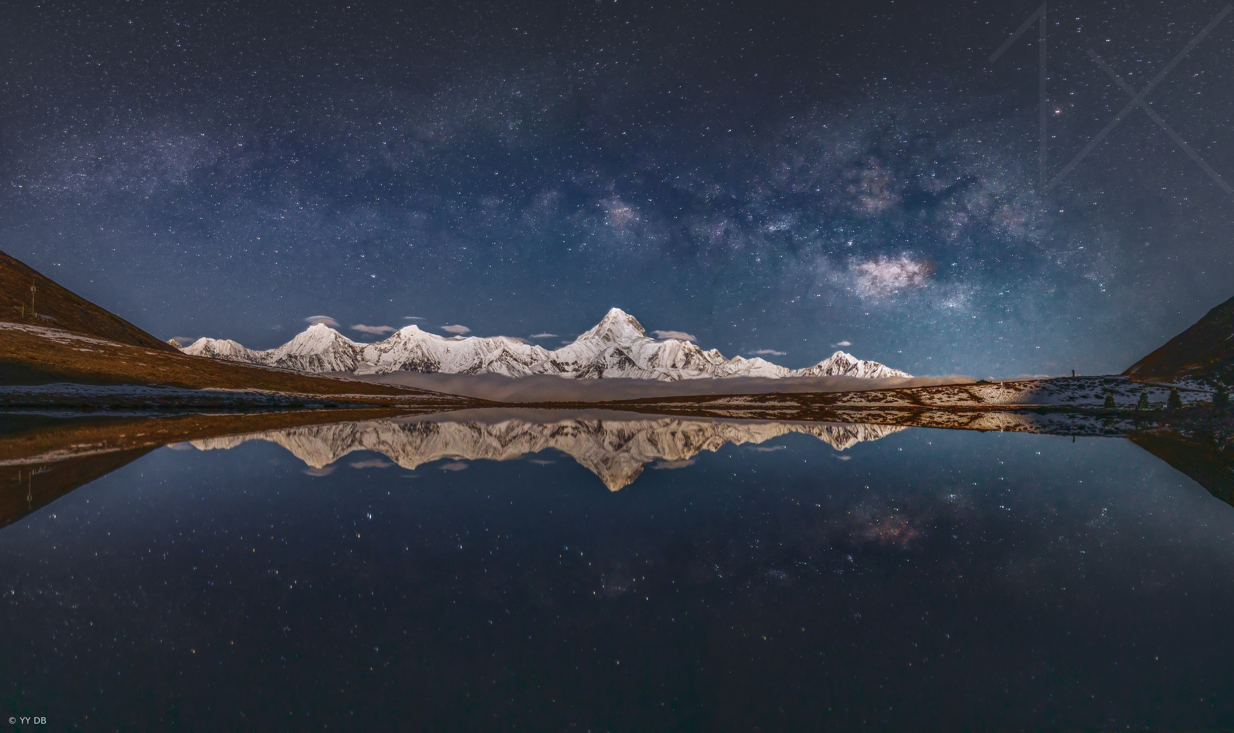 Milky Way over Moonlit Gongga Mountain from Lenggacuo Lake by YY DB