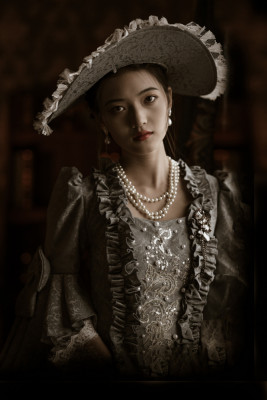 Noble and elegant by Songlin Xu